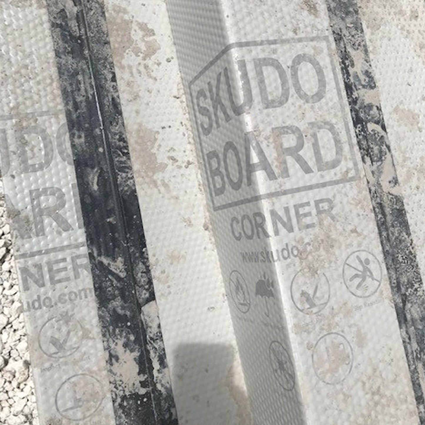 SkudoBoard Corner Guard - Protection for Stairs and Corners – GCNYC
