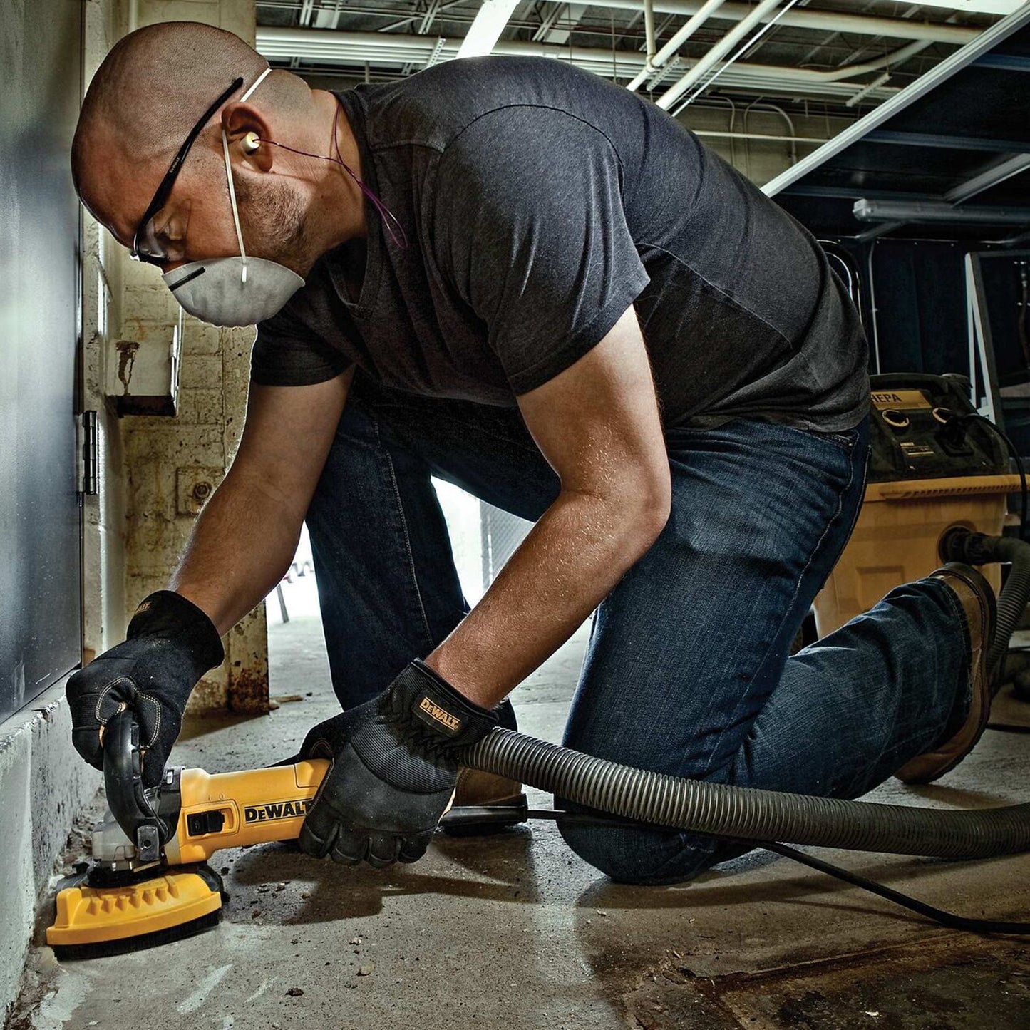 Dewalt 5 in. Surface Grinding Dust Shroud Kit - DWE46153 – GCNYC